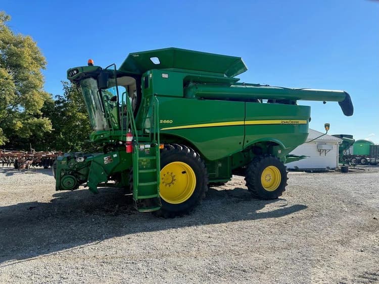 SOLD - John Deere S660 Combines Class 6 | Tractor Zoom