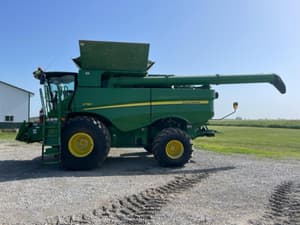 SOLD - JD S780 COMBINE Combines with 732 Hrs | Tractor Zoom