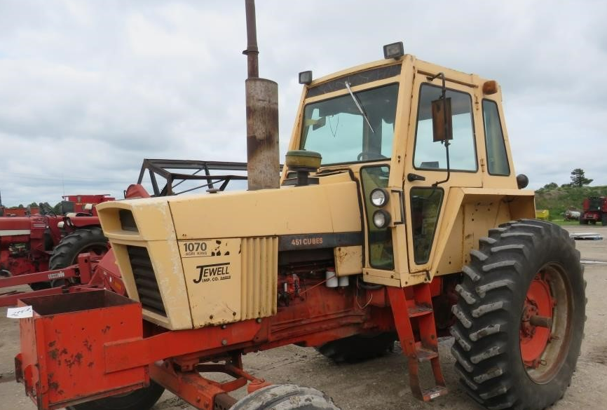 SOLD - J.I. Case 1070 Lot No. dfa2e16f-11d4-11ed-9544-0246304ce823 Tractors with 112 HP ...