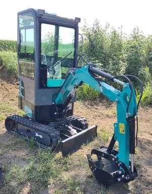 SOLD - 2024 AGT Industrial QH13R Lot No. 4546566 Construction with 1 ...