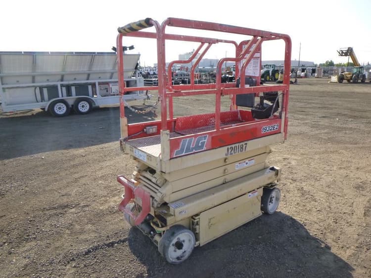 JLG 1932E2 Construction Aerial Lifts for Sale | Tractor Zoom