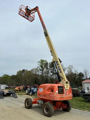 SOLD - JLG Lift Construction with 4,023 Hrs | Tractor Zoom