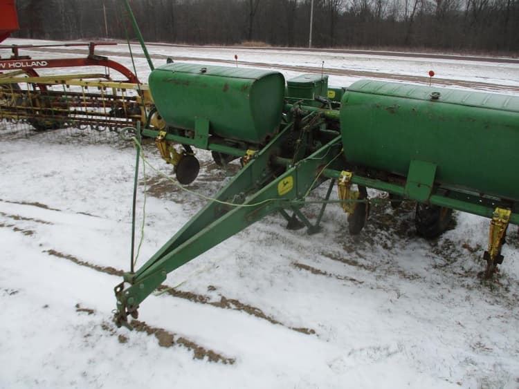 John Deere 1240 Planting Planters for Sale | Tractor Zoom