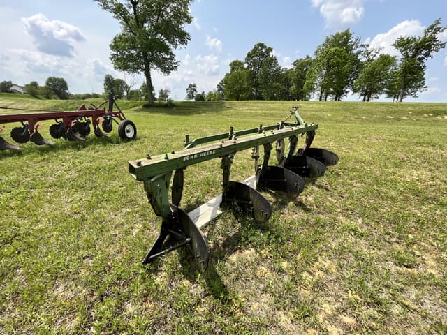 John Deere 1250 Tillage Plows for Sale | Tractor Zoom