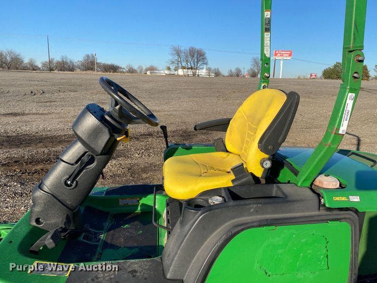 Tractor Zoom - John Deere 1445 Series II