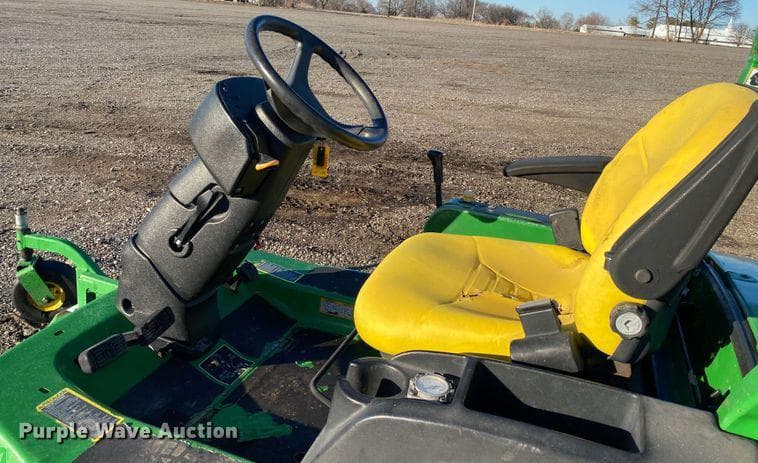 Tractor Zoom - John Deere 1445 Series II