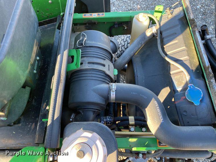 Tractor Zoom - John Deere 1445 Series II