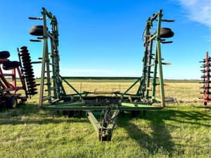 SOLD - John Deere 1610 Lot No. 40d Tillage with 39 ft | Tractor Zoom