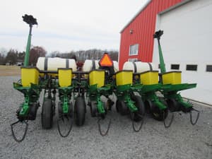 SOLD - John Deere 1750 6R Corn Planter Planting with 6 Rows | Tractor Zoom