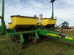 SOLD - JOHN DEERE 1750 CORN PLANTER Planting with 4 Rows | Tractor Zoom