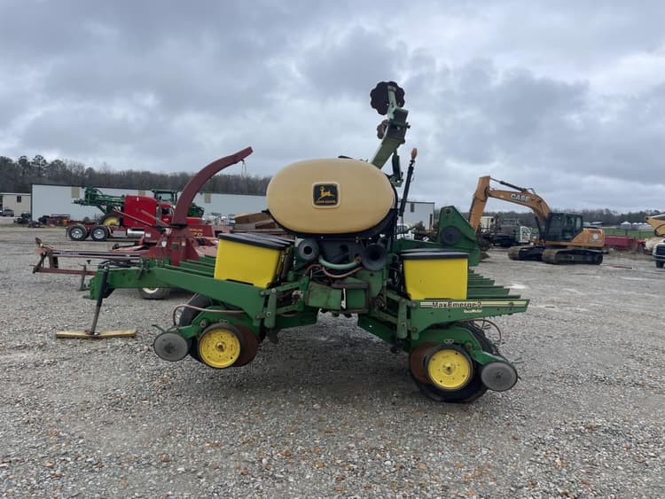 John Deere 1760 Planting Planters for Sale | Tractor Zoom