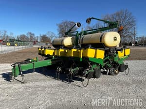 John Deere 1760 Lot No. 138 Planting For Sale with 12 Rows | Tractor Zoom