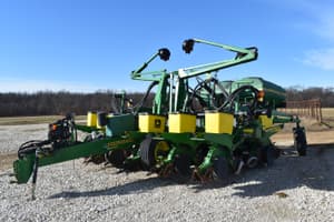 SOLD - John Deere 1760 Lot No. 388 Planting with 12 Rows | Tractor Zoom