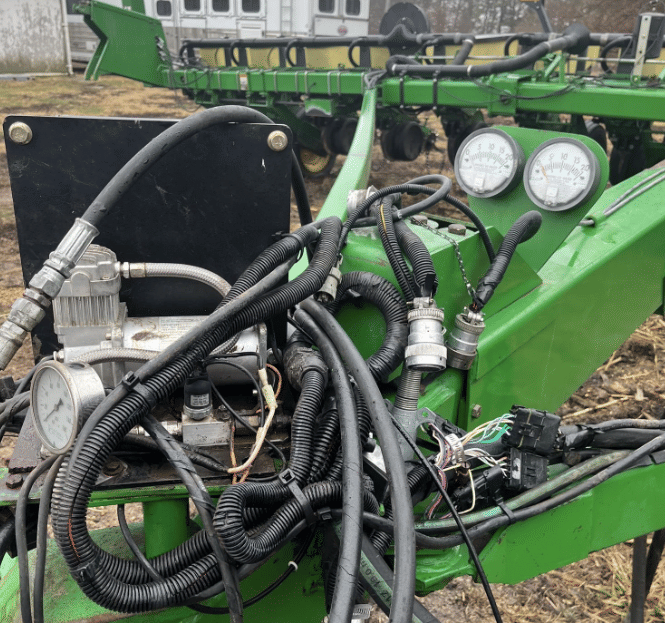 John Deere 1770 Planting Planters for Sale | Tractor Zoom