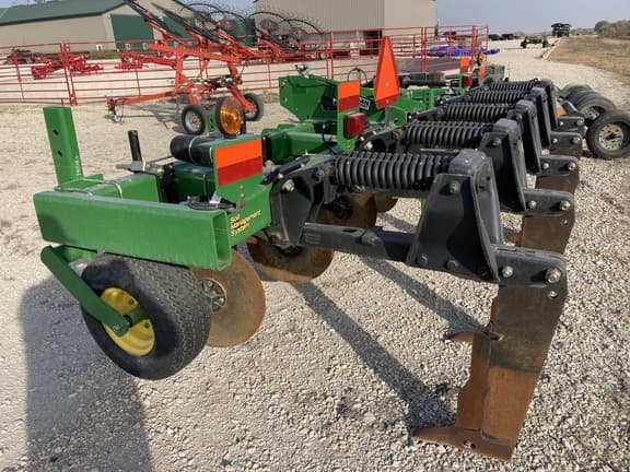 John Deere 2100 Tillage Rippers for Sale | Tractor Zoom