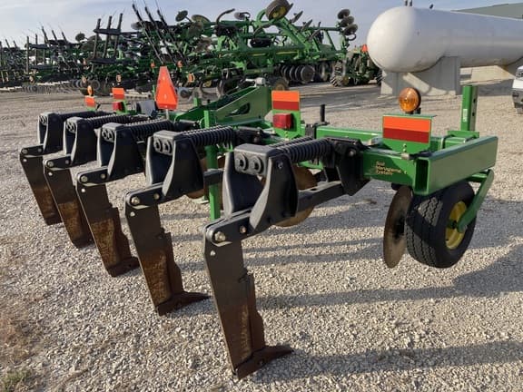 John Deere 2100 Tillage Rippers for Sale | Tractor Zoom