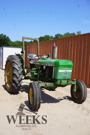 SOLD - John Deere 2240 Lot No. 18646 Tractors with 2,564 Hrs | Tractor Zoom