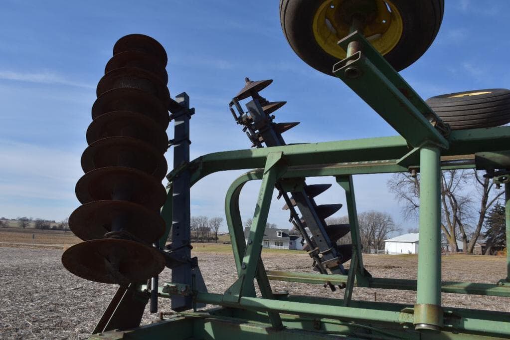 Tractor Zoom - John Deere 230