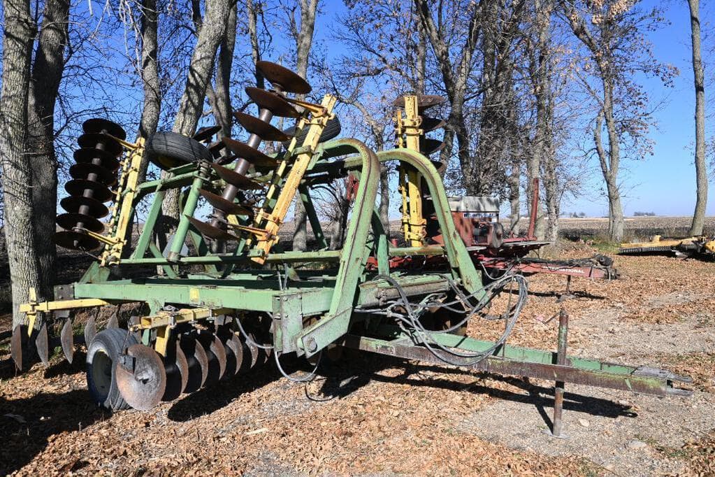 Tractor Zoom - John Deere 230