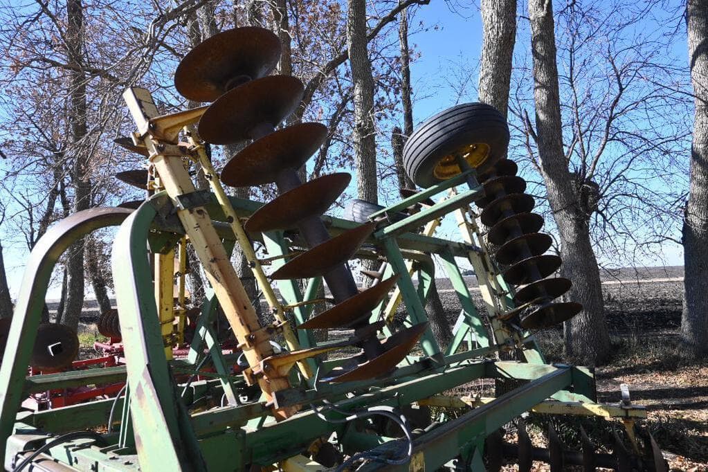 Tractor Zoom - John Deere 230