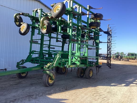 John Deere 2410 Tillage Chisel Plows for Sale | Tractor Zoom