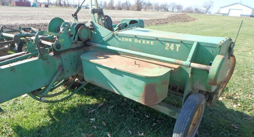 John Deere 24T Hay and Forage Balers - Square for Sale | Tractor Zoom