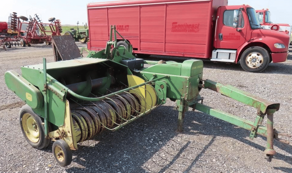 John Deere 24T Hay and Forage Balers - Square for Sale | Tractor Zoom
