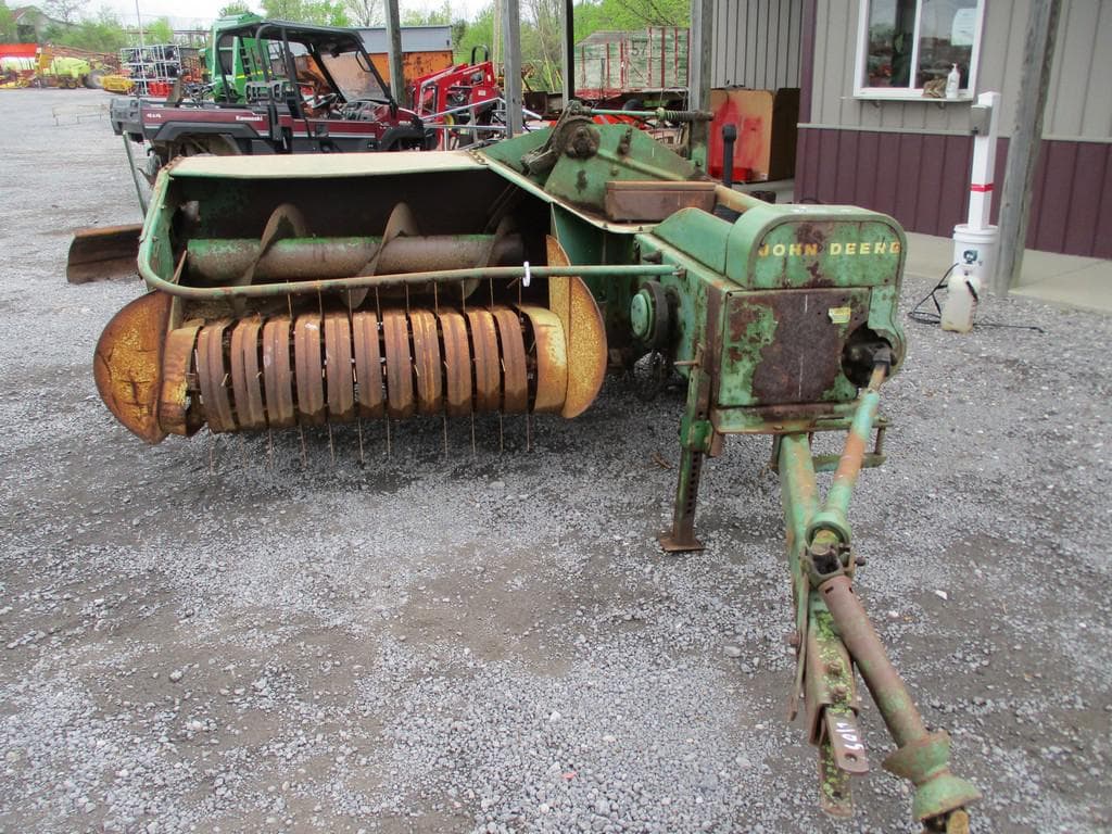 John Deere 24T Hay and Forage Balers - Square for Sale | Tractor Zoom
