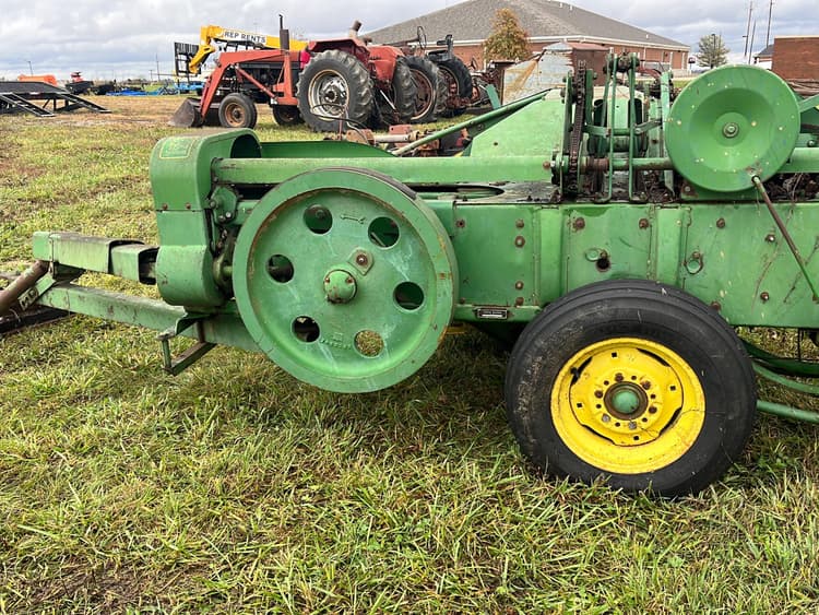 John Deere 24T Hay and Forage Balers - Square for Sale | Tractor Zoom