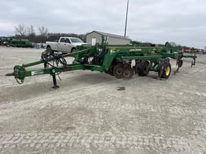 SOLD - John Deere 2700 Tillage with --- Shanks | Tractor Zoom