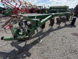 SOLD - John Deere 2700 Lot No. 1375 Tillage with 5 Bottoms | Tractor Zoom