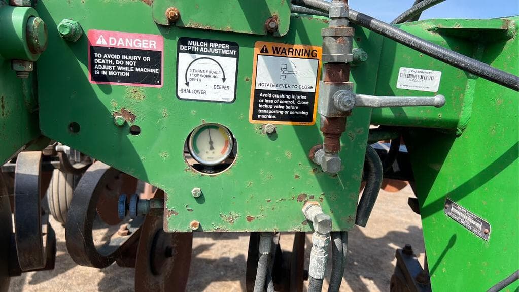 John Deere 2700 Tillage Disk Rippers for Sale | Tractor Zoom