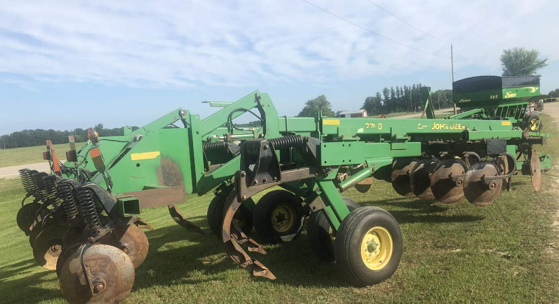 John Deere 2700 Tillage Disk Rippers for Sale | Tractor Zoom
