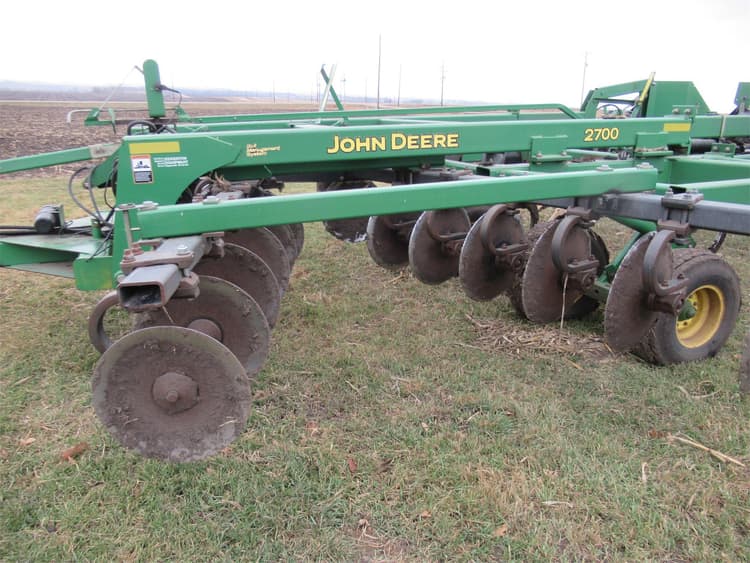 John Deere 2700 Tillage Disk Rippers for Sale | Tractor Zoom
