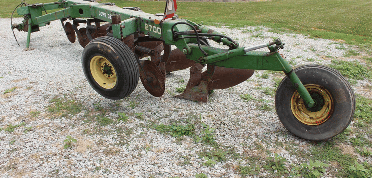 John Deere 2700 Tillage Plows for Sale | Tractor Zoom