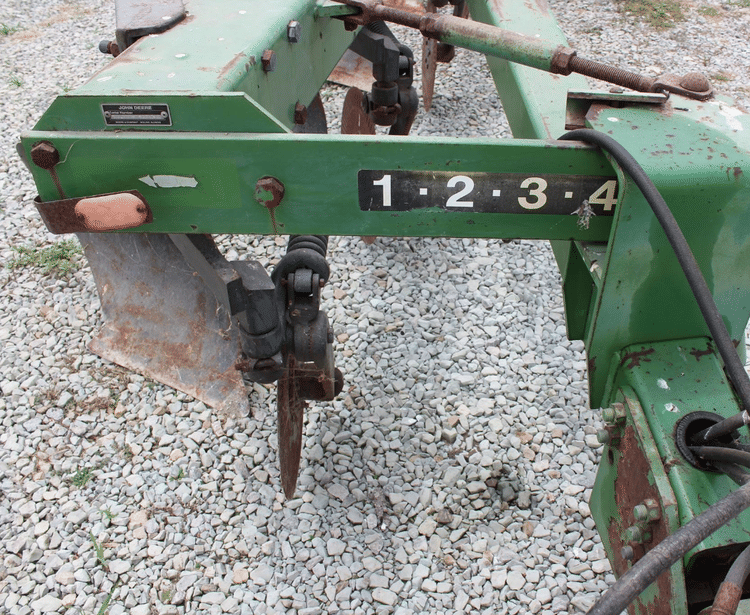John Deere 2700 Tillage Plows for Sale | Tractor Zoom