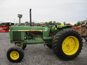 SOLD - John Deere 2840 Lot No. 3547 Tractors with 89 HP | Tractor Zoom