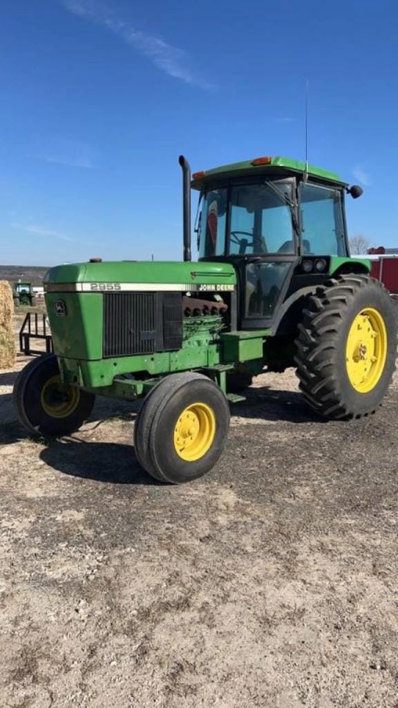 SOLD - John Deere 2955 Tractor Cab/Air Dual Remotes Tractors with 2,327 ...