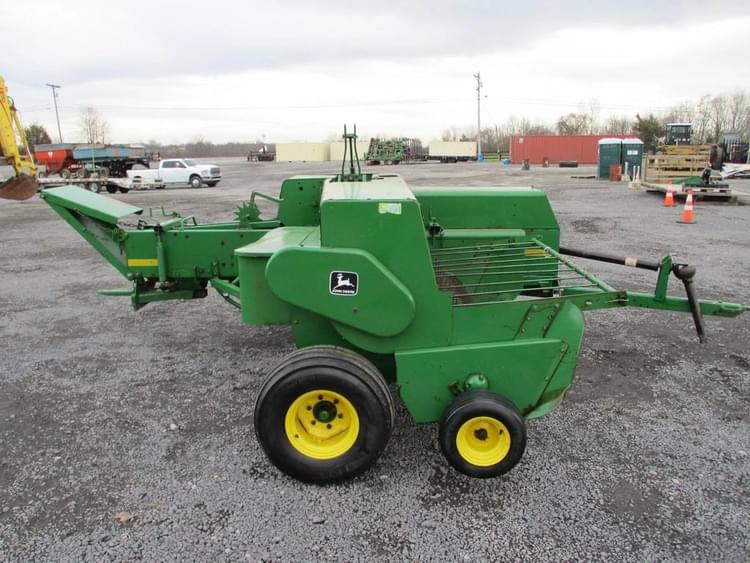 John Deere 328 Hay and Forage Balers - Square for Sale | Tractor Zoom