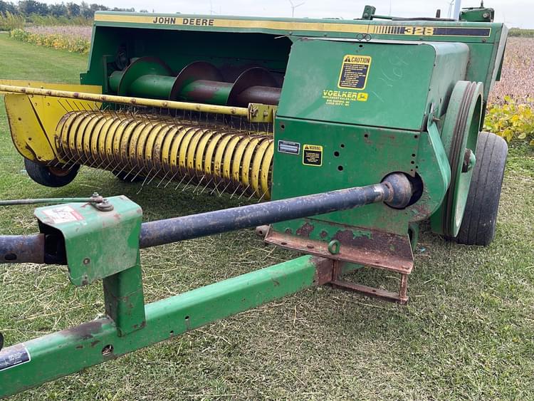 John Deere 328 Hay and Forage Balers - Square for Sale | Tractor Zoom