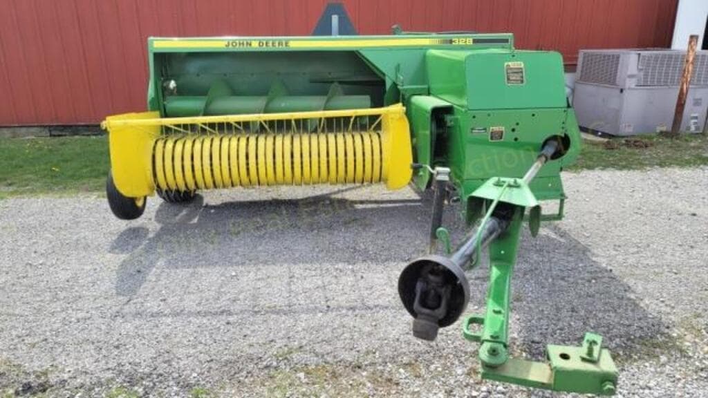 John Deere 328 Hay and Forage Balers - Square for Sale | Tractor Zoom