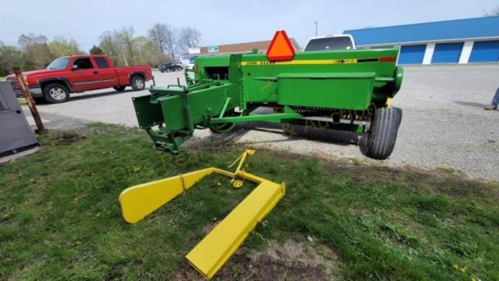 John Deere 328 Hay and Forage Balers - Square for Sale | Tractor Zoom