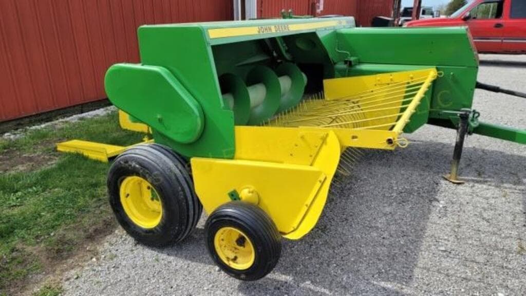 John Deere 328 Hay and Forage Balers - Square for Sale | Tractor Zoom