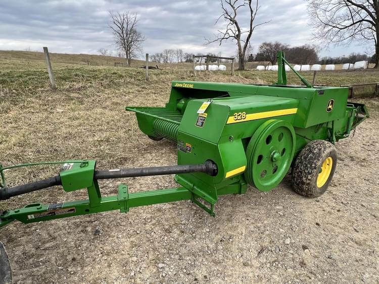 John Deere 328 Hay and Forage Balers - Square for Sale | Tractor Zoom