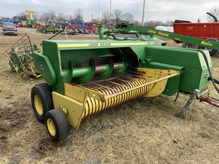 John Deere 328 Hay and Forage Balers - Square for Sale | Tractor Zoom