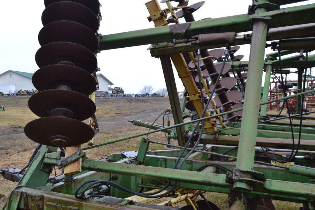 Tractor Zoom - John Deere 330