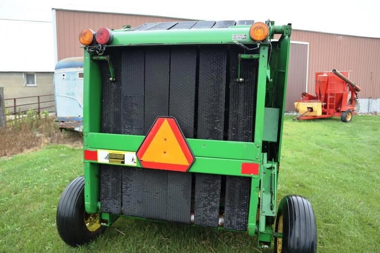 John Deere 335 Hay and Forage Balers - Round for Sale | Tractor Zoom