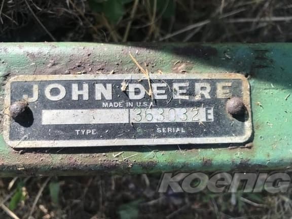 Tractor Zoom - John Deere 350