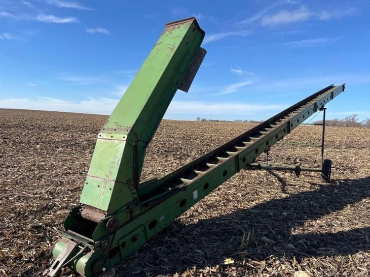 John Deere 350 Harvesting Grain Augers/Conveyors for Sale | Tractor Zoom