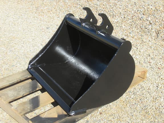 John Deere Bucket Construction Attachments for Sale | Tractor Zoom